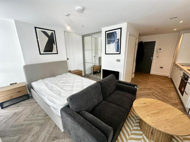 Studio to rent