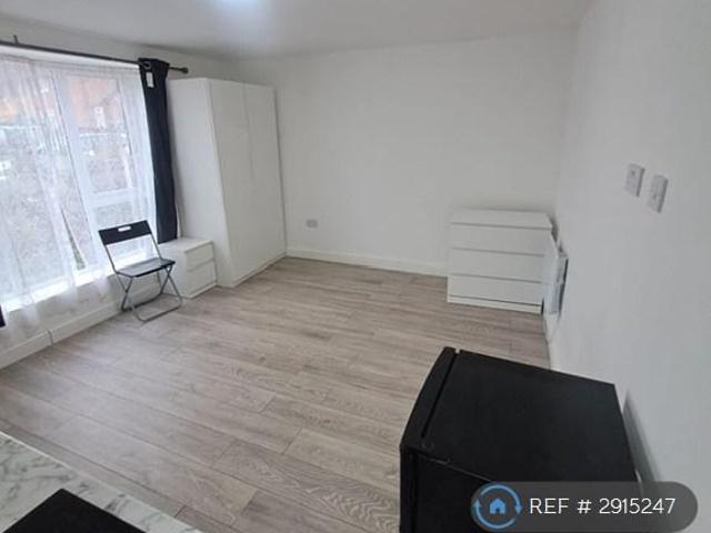 Studio to rent