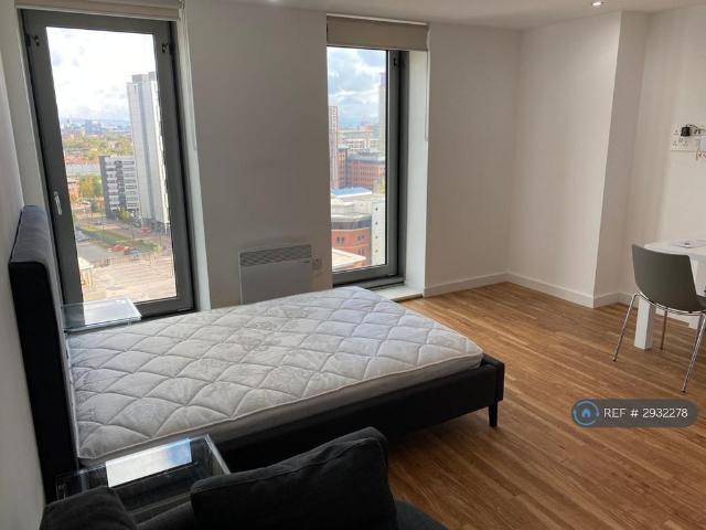 Studio to rent