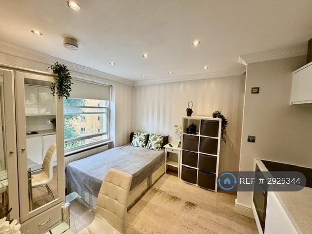 Studio to rent