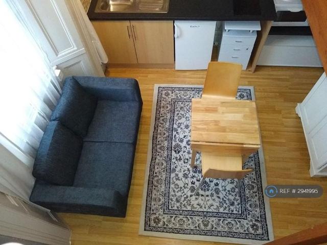 Studio to rent