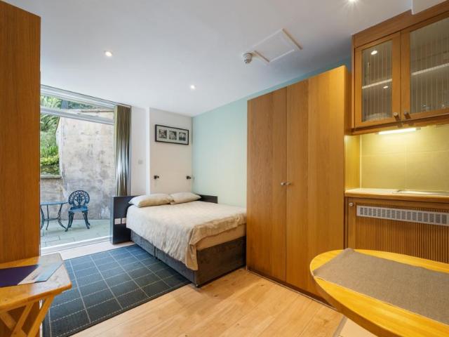 Studio to rent