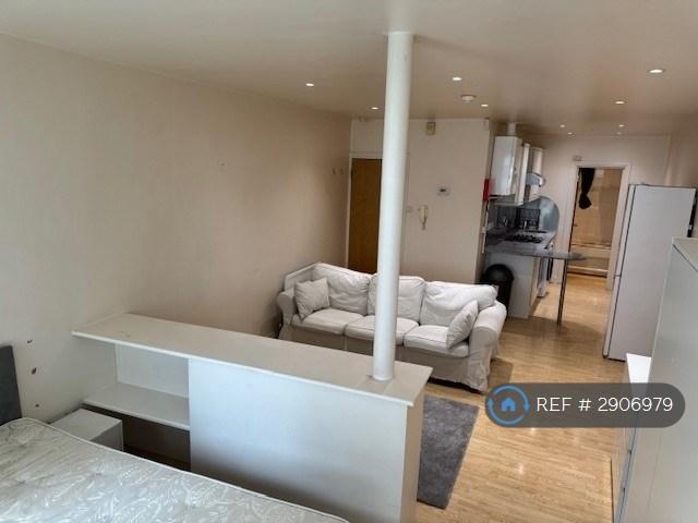Studio to rent