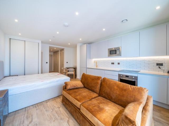 Studio to rent