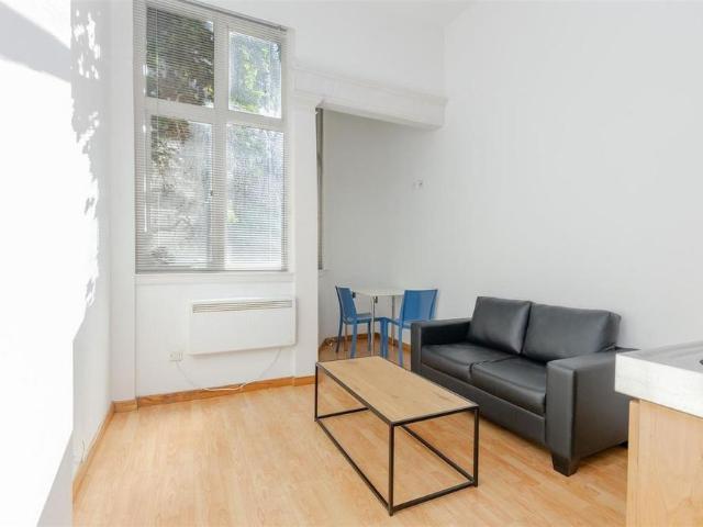 Studio to rent