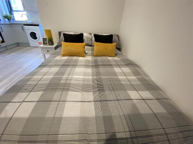 Studio to rent