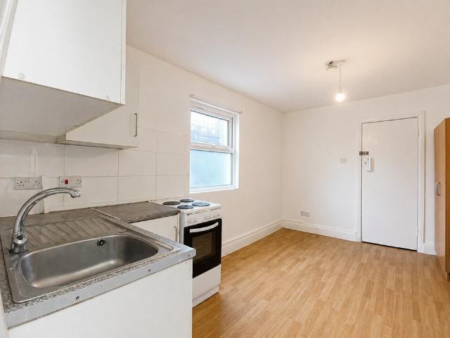 Studio to rent