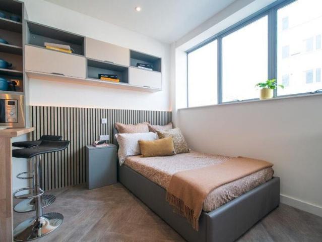 Studio to rent