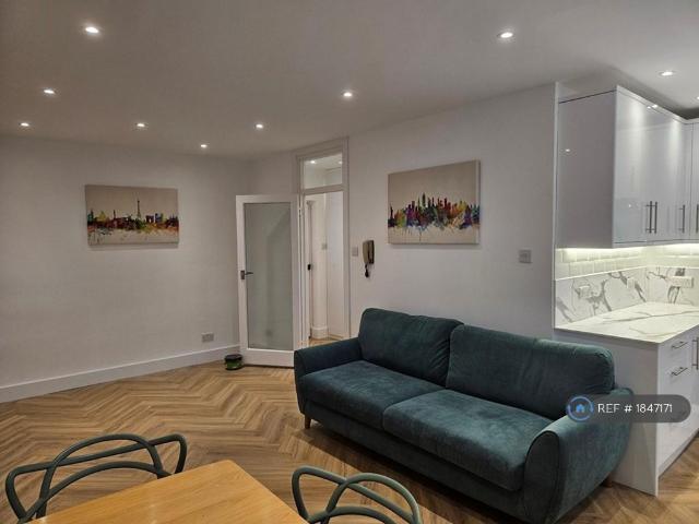 Studio to rent