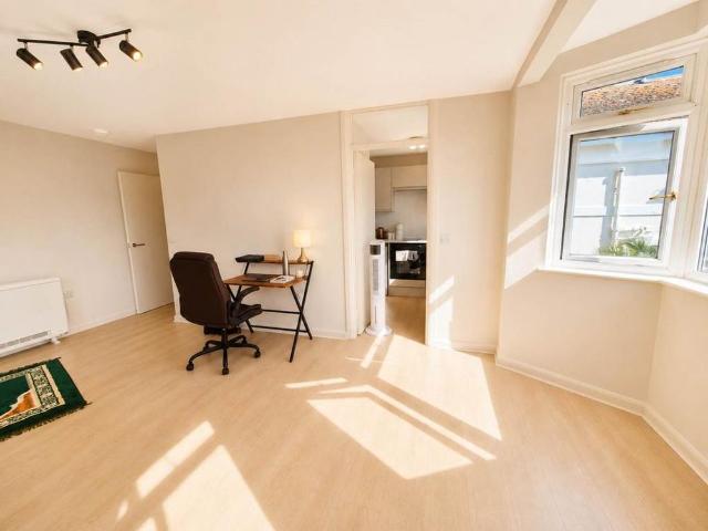 Studio to rent