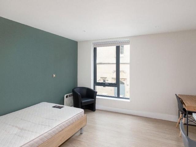 Studio to rent