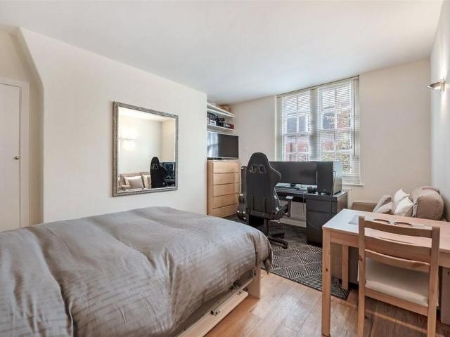 Studio to rent