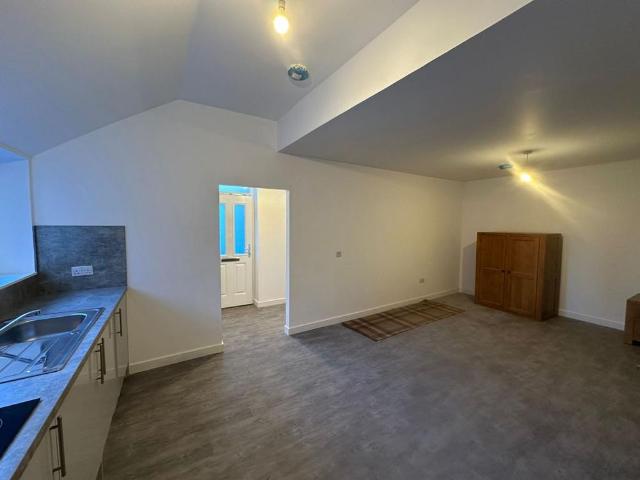 Studio to rent