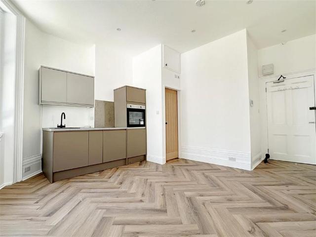 Studio to rent