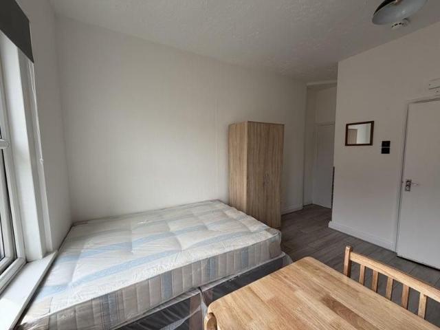 Studio to rent