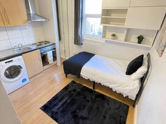 Studio to rent