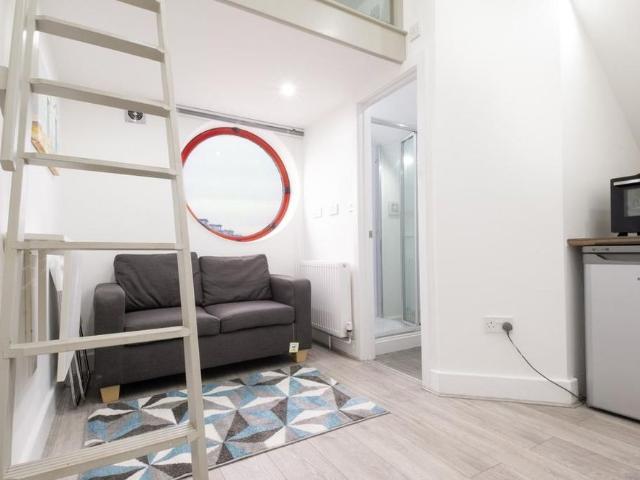 Studio to rent