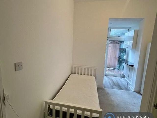 Studio to rent