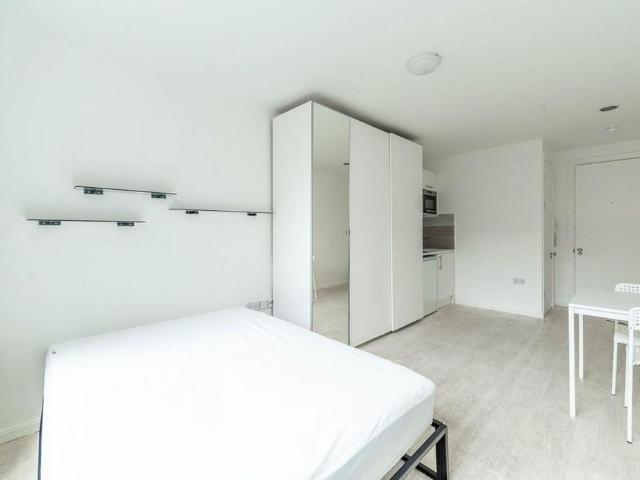 Studio to rent