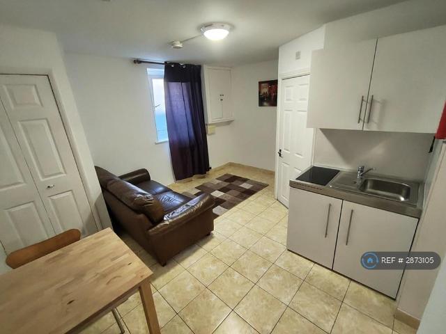 Studio to rent