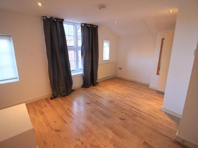 Studio to rent