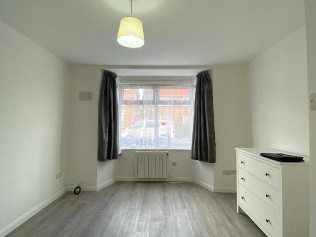 Studio to rent