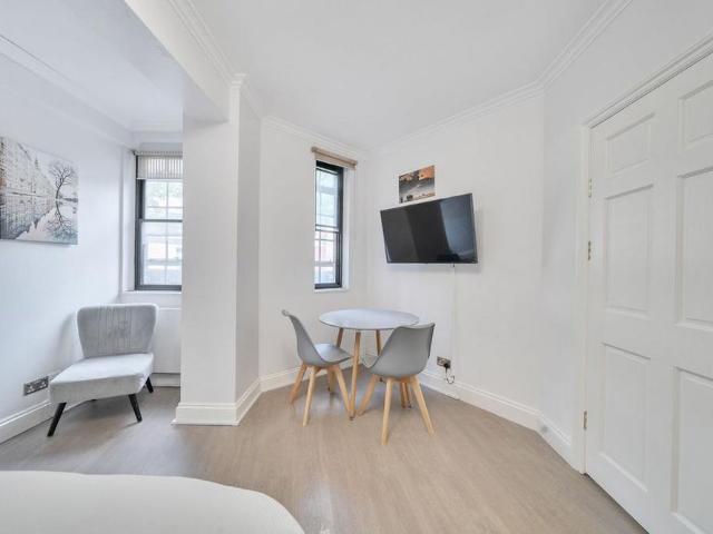 Studio to rent