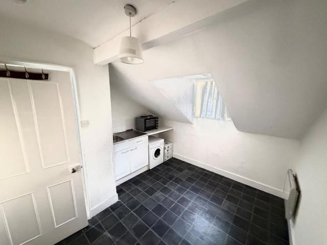 Studio to rent