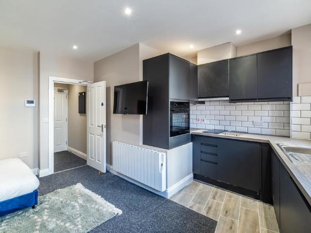 Studio to rent