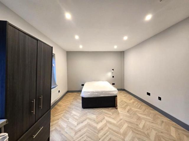 Studio to rent