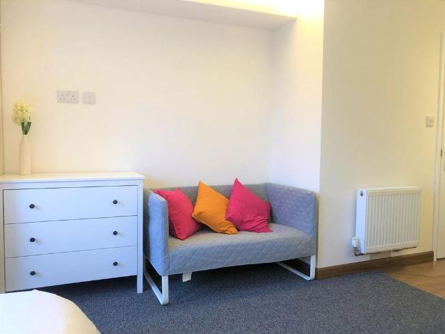 Studio to rent