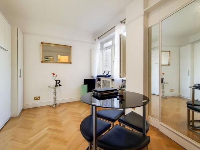 Studio to rent
