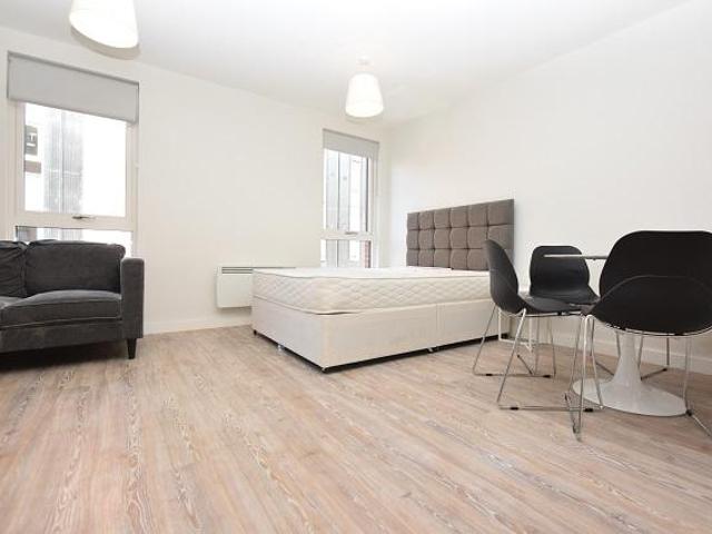 Studio to rent