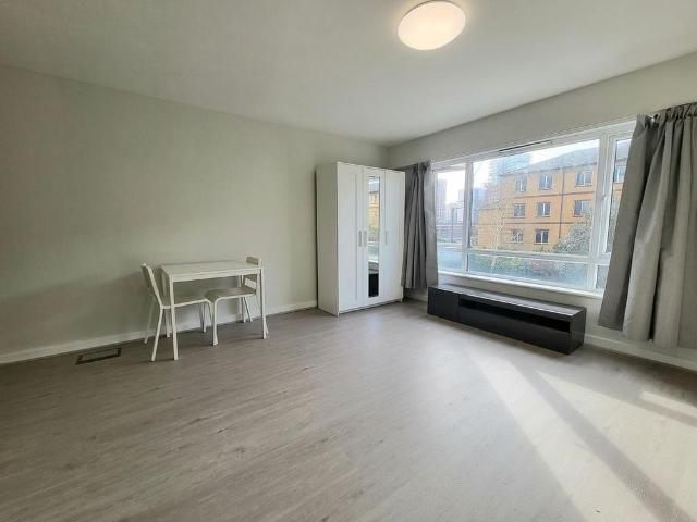 Studio to rent