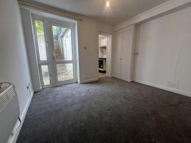 Studio to rent