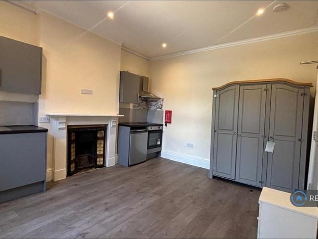 Studio to rent
