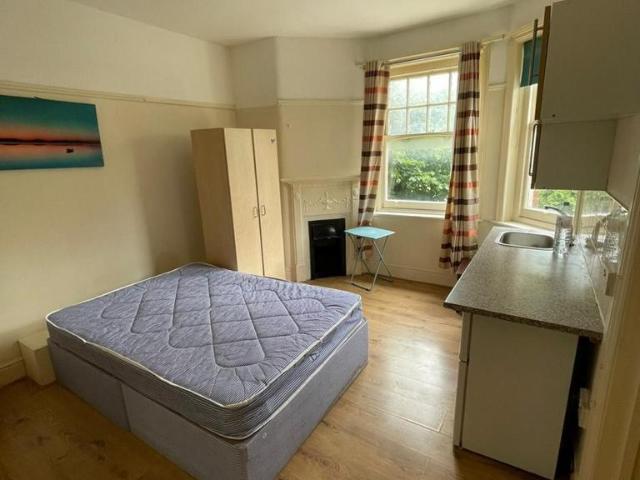 Studio to rent