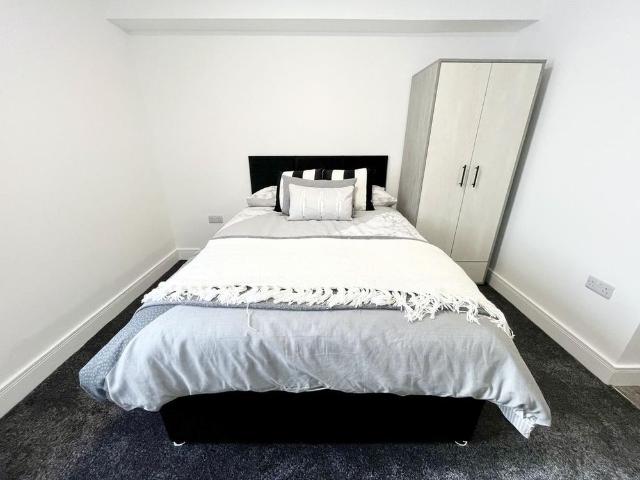 Studio to rent