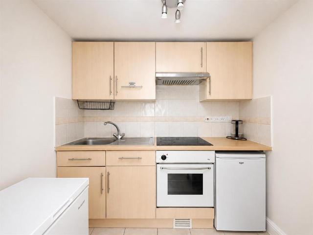 Studio to rent