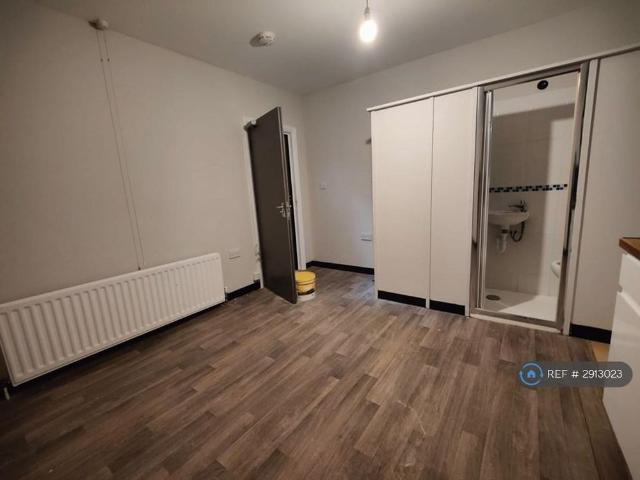 Studio to rent