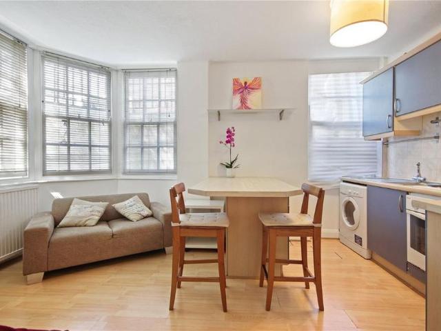 Studio to rent