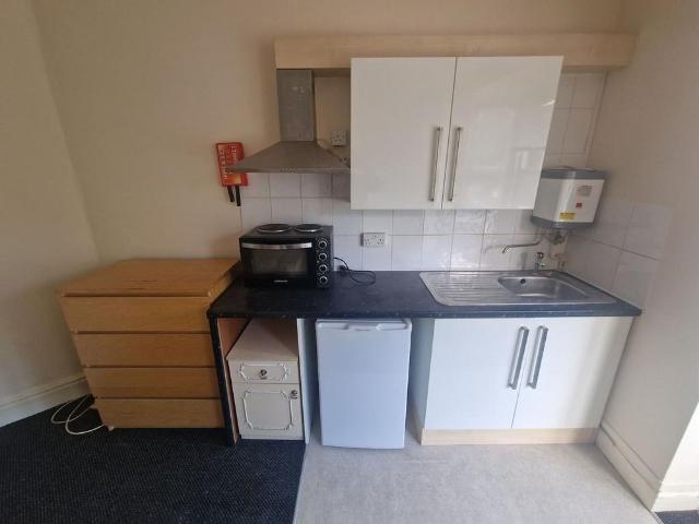 Studio to rent