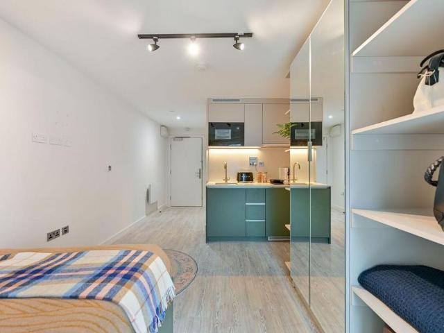 Studio to rent