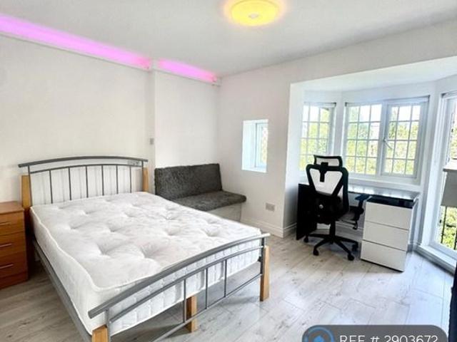 Studio to rent