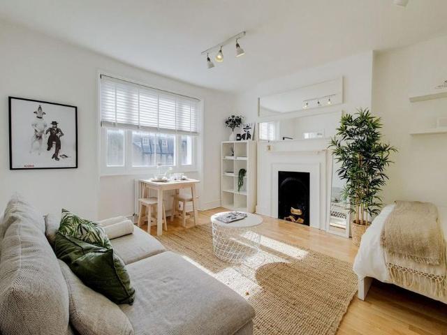 Studio to rent