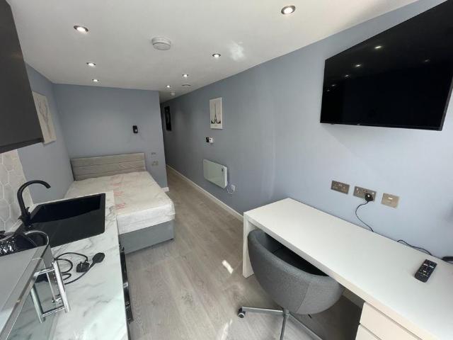 Studio to rent