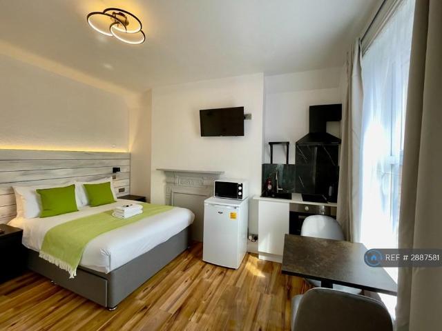 Studio to rent
