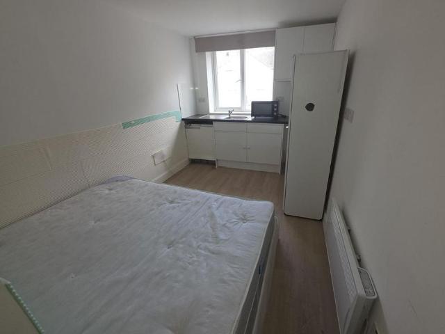 Studio to rent