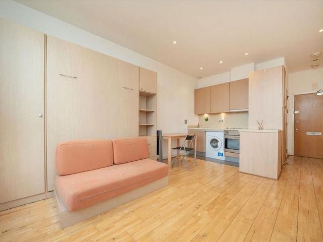 Studio to rent