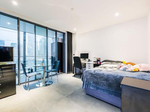 Studio to rent